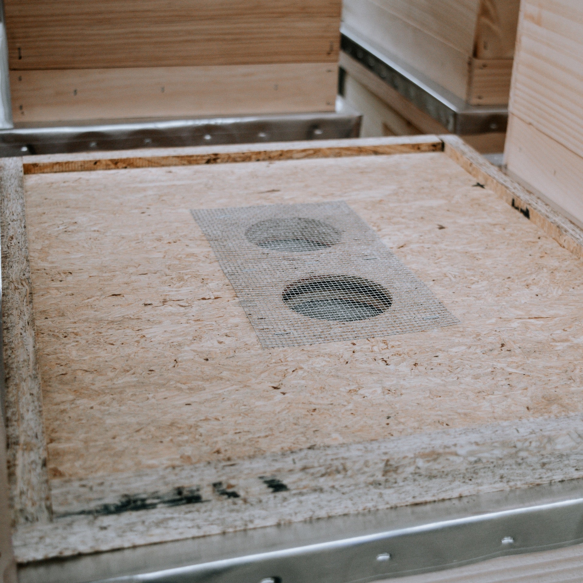 Double Screen Board 10 Frame | Dry Ridge Bee Supply